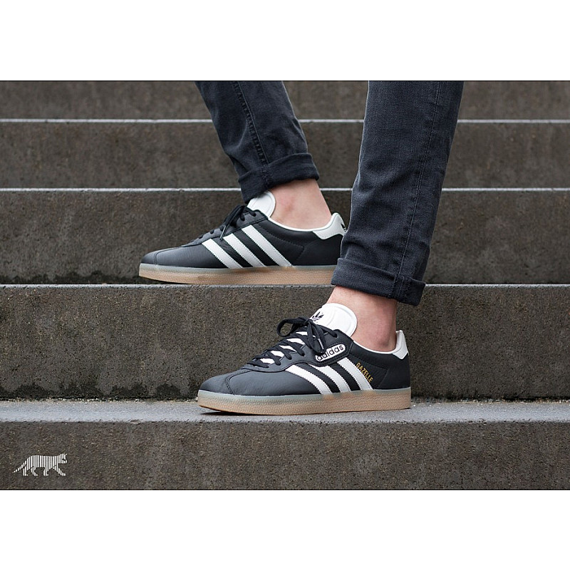 Adidas Gazelle Super BB5244 from 0,00